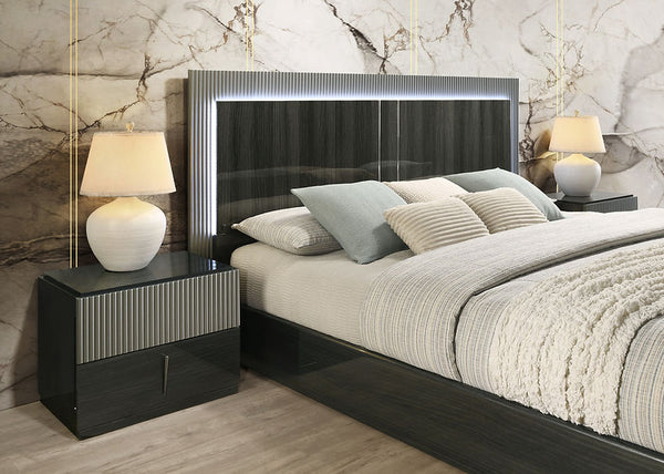 B93 Raven bedroom set